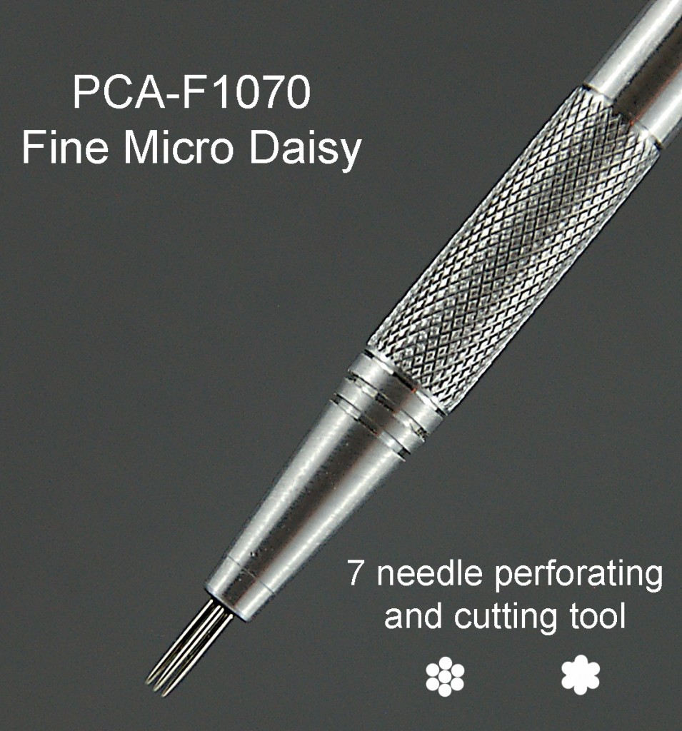 F1070 Fine Micro Daisy - Parchment Worldwide